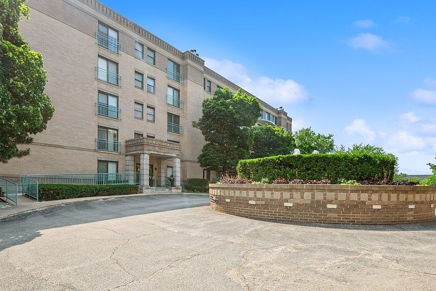 4747 Howard St APT 506, Skokie, IL 60076 | Zillow