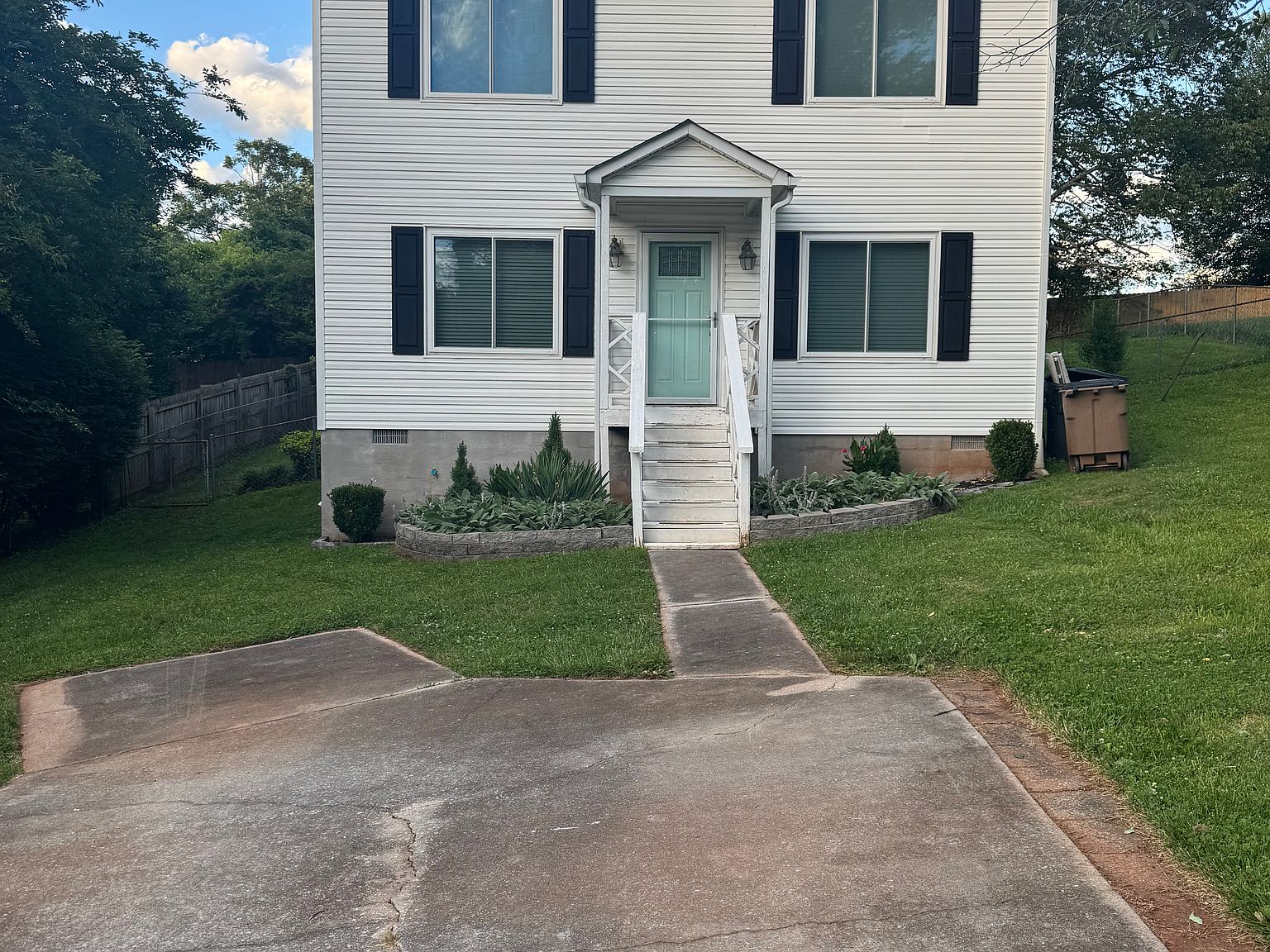 608 Busbee Rd, Knoxville, TN 37920 | Zillow