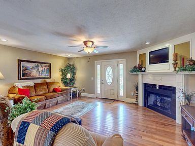 582 Ruby Dr, Holladay, TN 38341 | Zillow