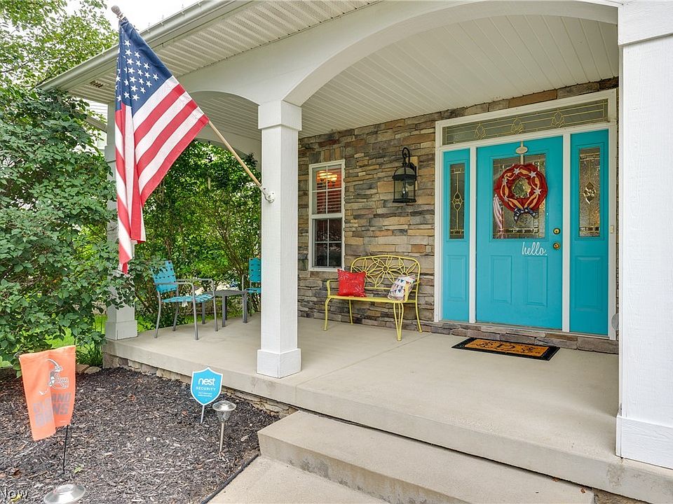 3331 Crown Pointe Dr, Stow, OH 44224 | Zillow