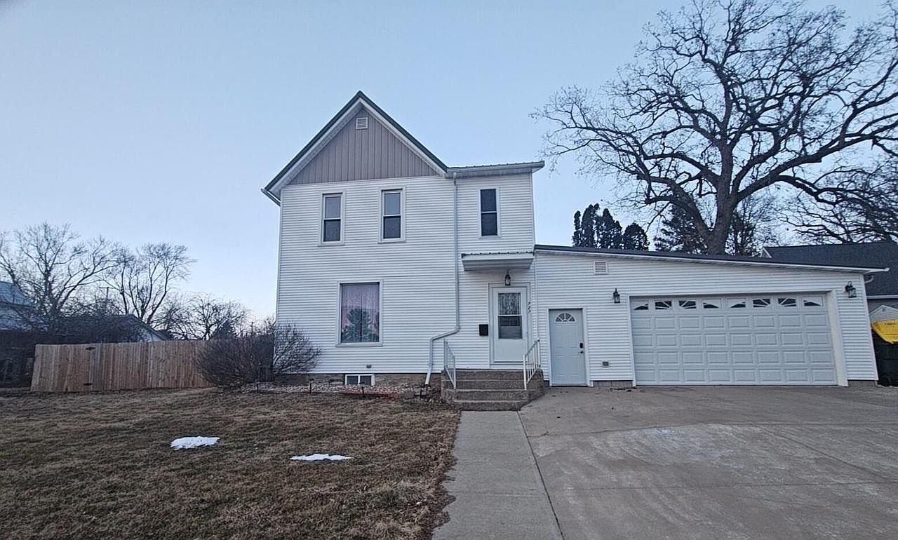 727 West Hickory STREET, Lancaster, WI 53813 | Zillow