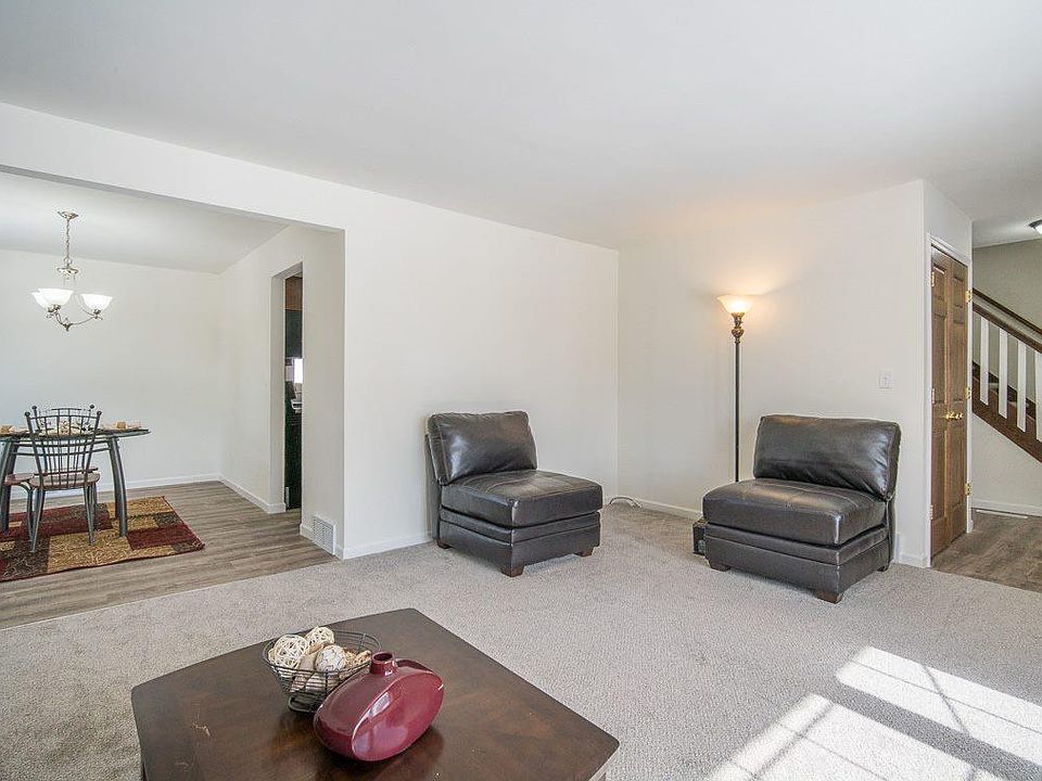 205 Nob Hill Dr W, Colgate, WI 53017 | Zillow