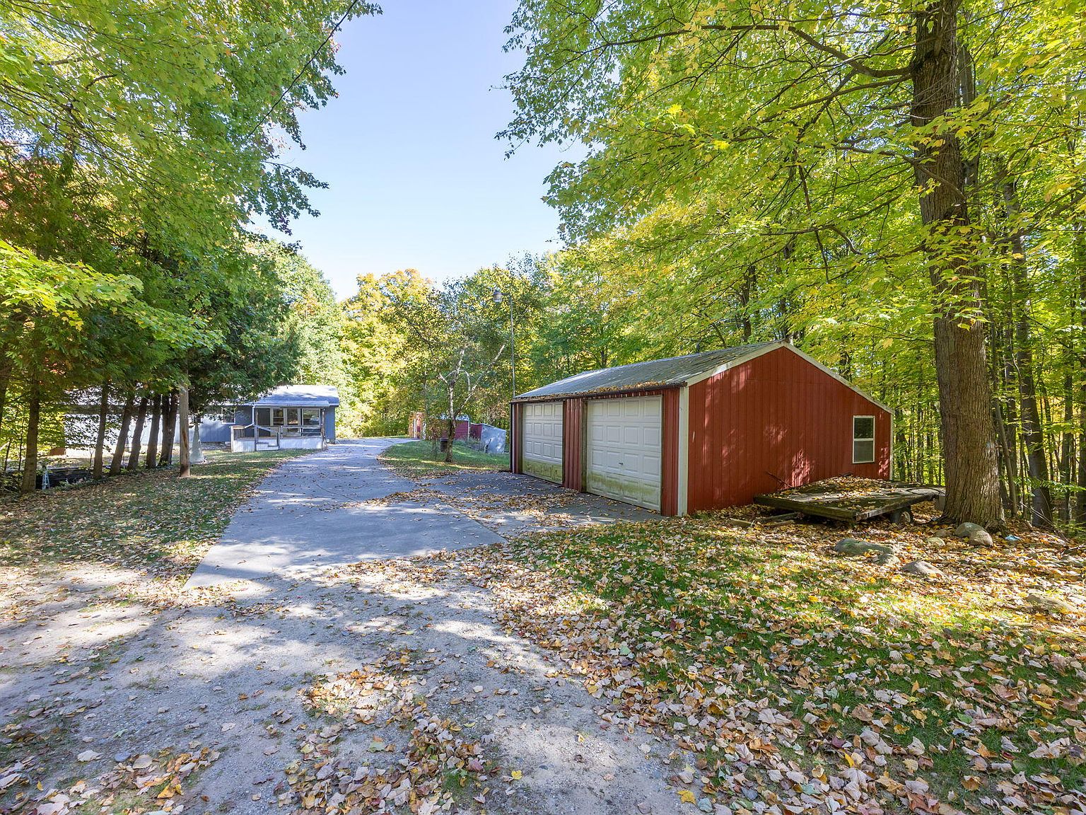 6438 N Lake Rd, Six Lakes, MI 48886 | Zillow
