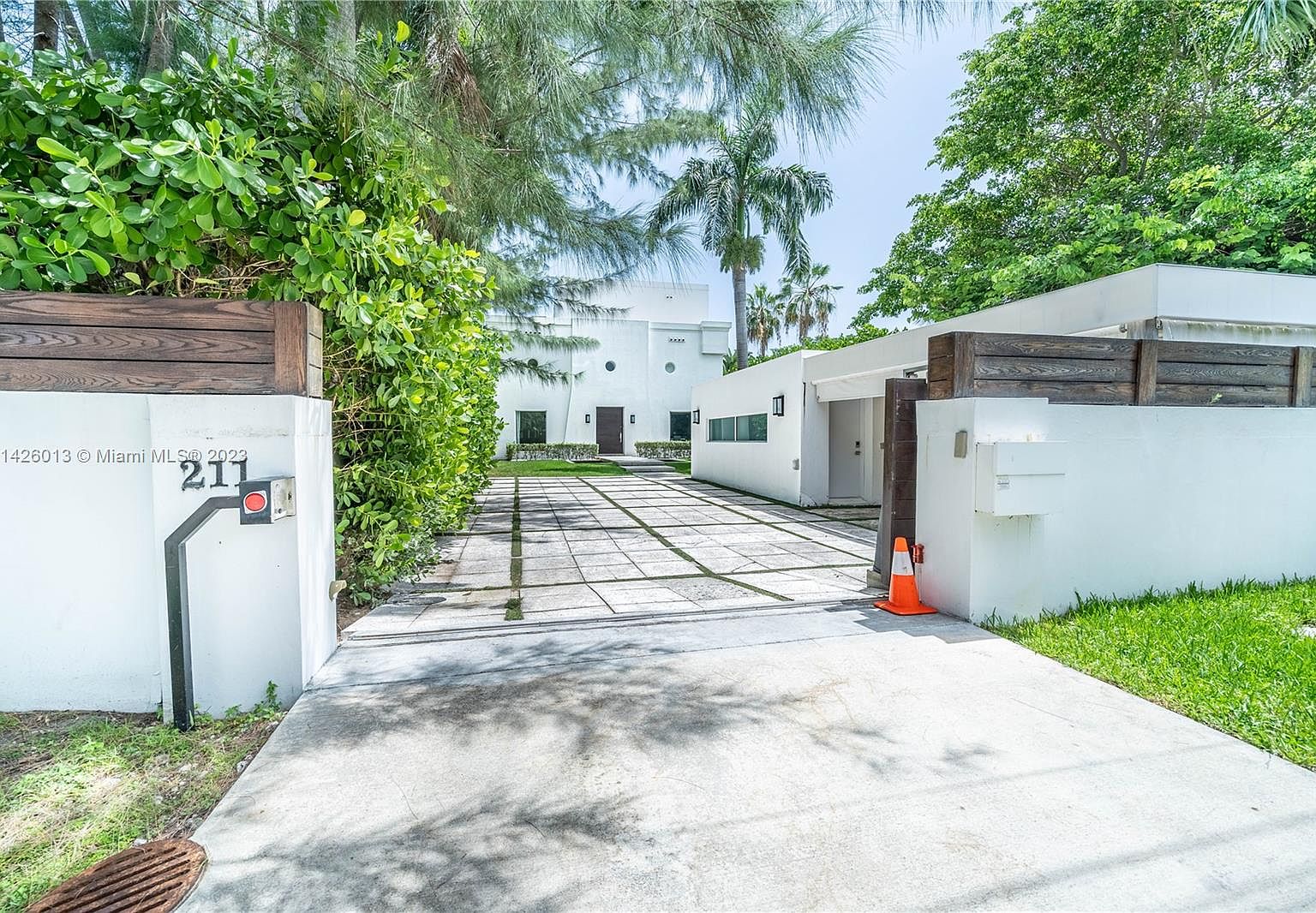 (Undisclosed Address), Miami Beach, FL 33139 | MLS #A11426013 | Zillow