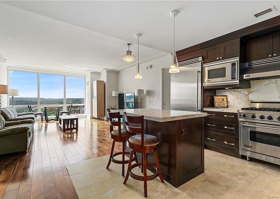 1 Renaissance Sq White Plains, NY, 10601 - Apartments for Rent | Zillow