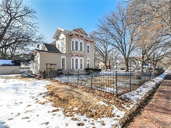 303 Arch St, Leavenworth, KS 66048 | MLS #2531436 | Zillow