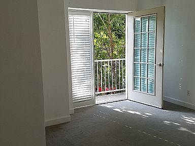 5330 Pershing Ave APT 203, Saint Louis, MO 63112 | Zillow