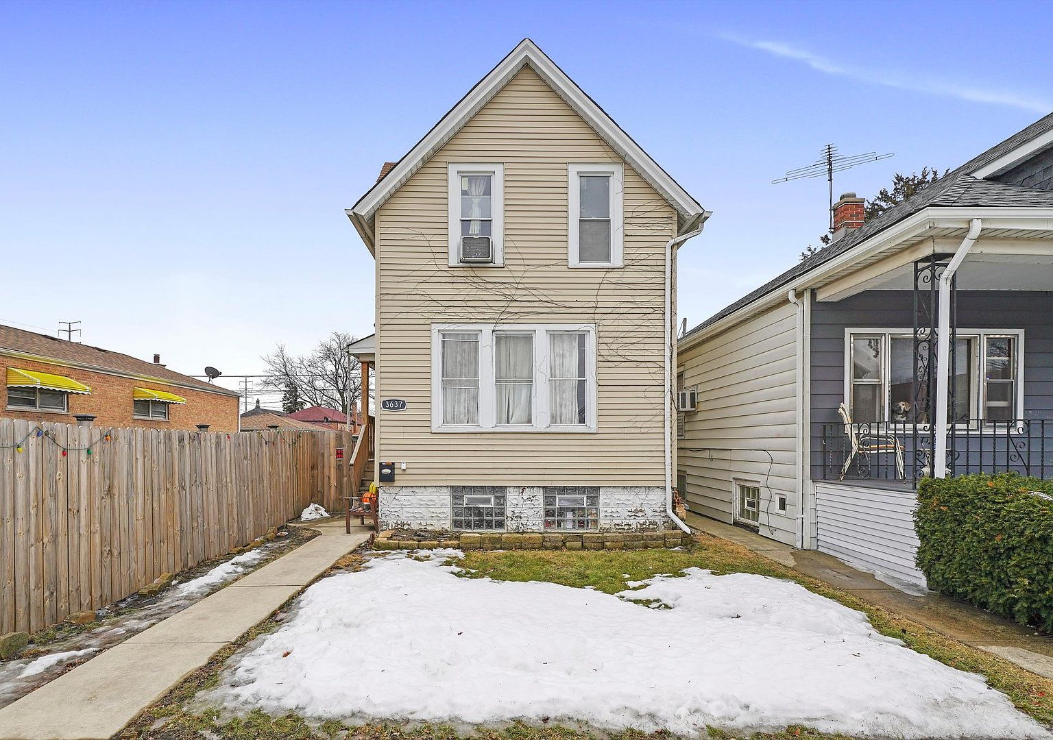 3637 W 59th Pl, Chicago, IL 60629 | Zillow