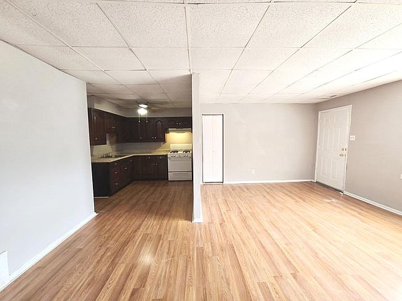 587 Allengrove St FLOOR 1, Philadelphia, PA 19120 | Zillow