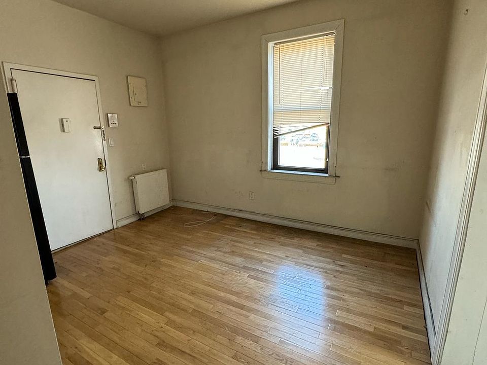 84 E Park Ave, Long Beach, NY 11561 | Zillow