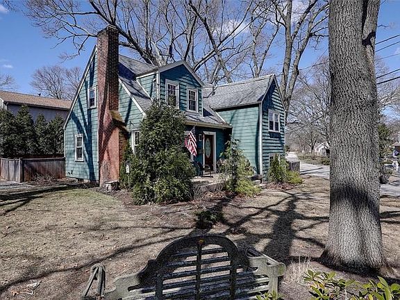 41 Riverside Dr, Riverside, RI 02915 | Zillow