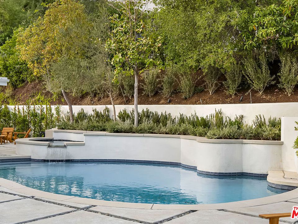 2600 Zorada Dr, Los Angeles, CA 90046 | MLS #23-244493 | Zillow