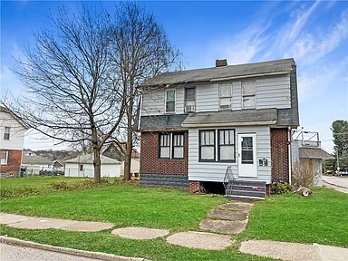 559 Stambaugh Ave Sharon PA | Zillow