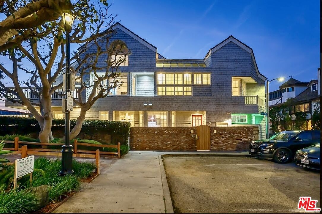 4219 Roma Ct, Marina Del Rey, CA 90292 | Zillow