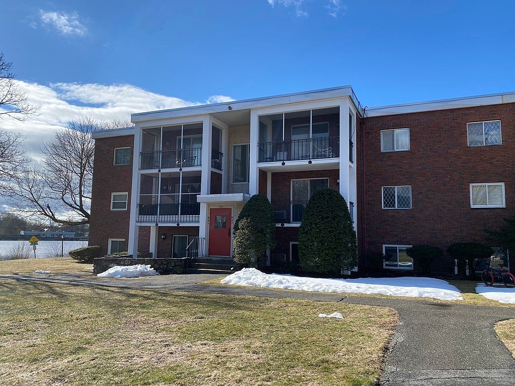 144 West St APT 3, Leominster, MA 01453 | Zillow