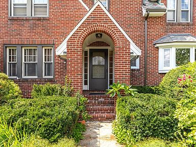 70 Traincroft, Medford, MA 02155 | Zillow