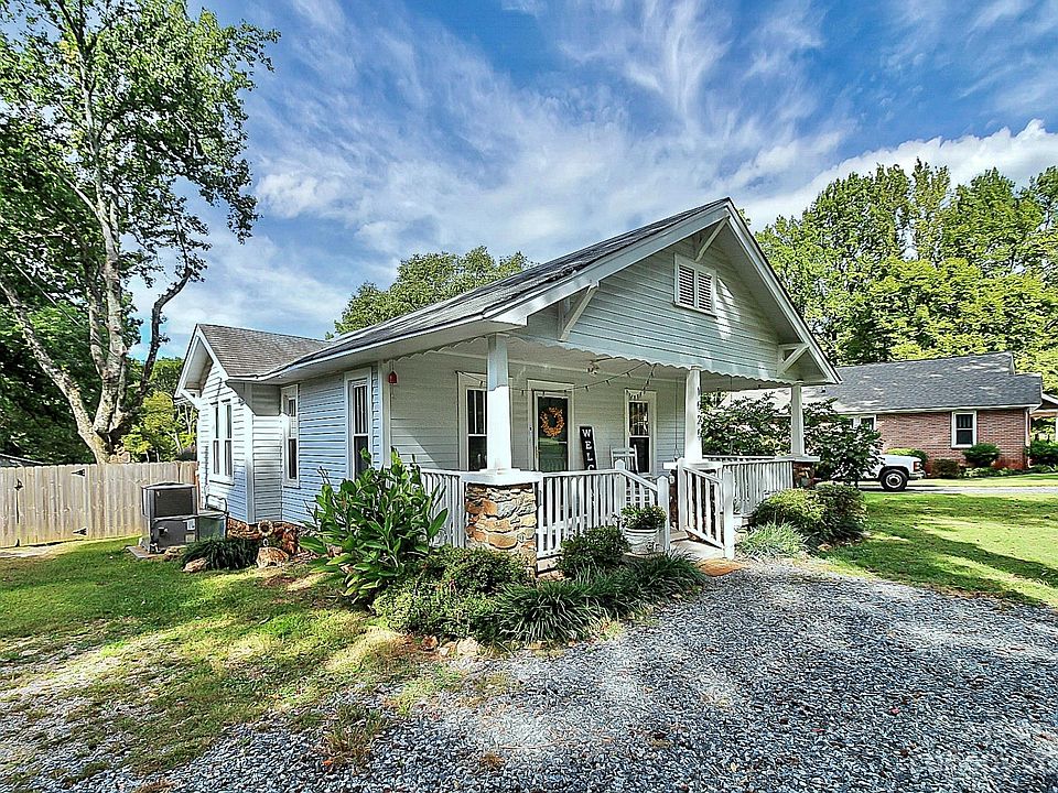 1525 Oakdale Rd, Charlotte, NC 28216 | Zillow