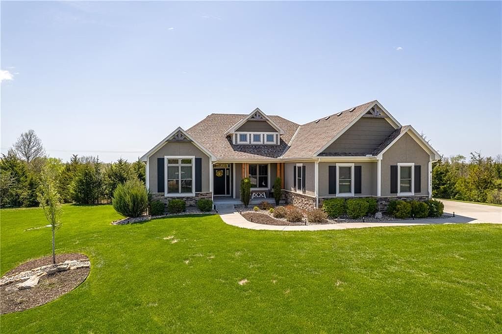 15056 Latham St, Gardner, KS 66030 | Zillow