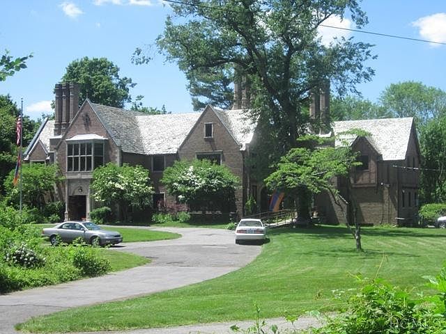 150 Stratton Rd, New Rochelle, NY 10804 | Zillow