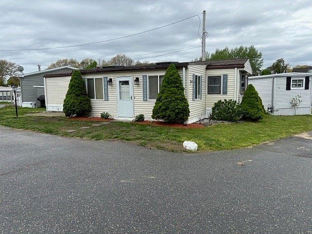 56 Dots Ln, Onset, MA 02558 | Zillow