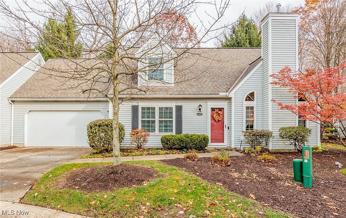 679 Stoney Ridge Ln, Cleveland, OH 44143 | Zillow