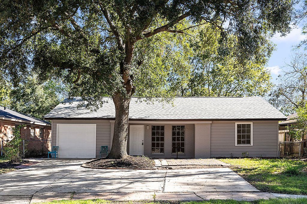 11707 Segrest Dr, Houston, TX 77047 | Zillow