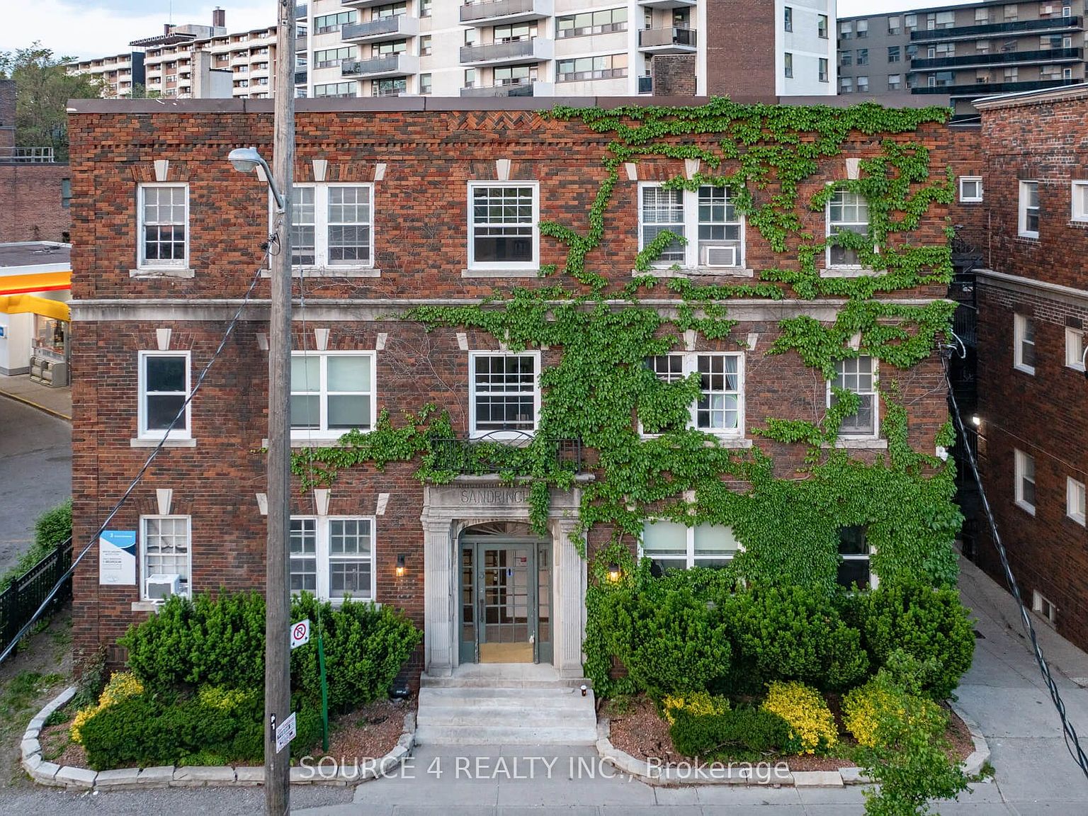 3 Claxton Blvd, Toronto, ON M6C 1L6 | MLS #C8364066 | Zillow