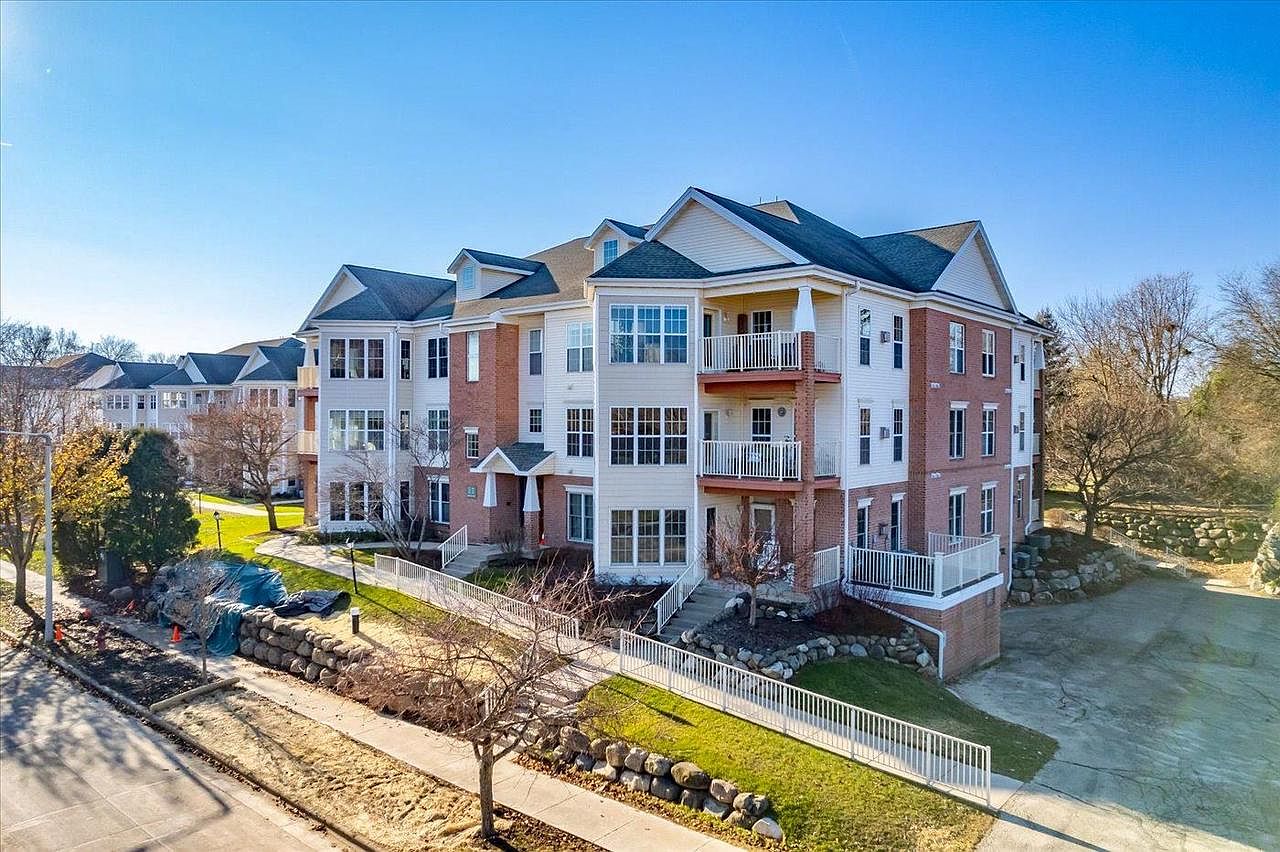 193 Shato Lane, Monona, WI 53716 | Zillow