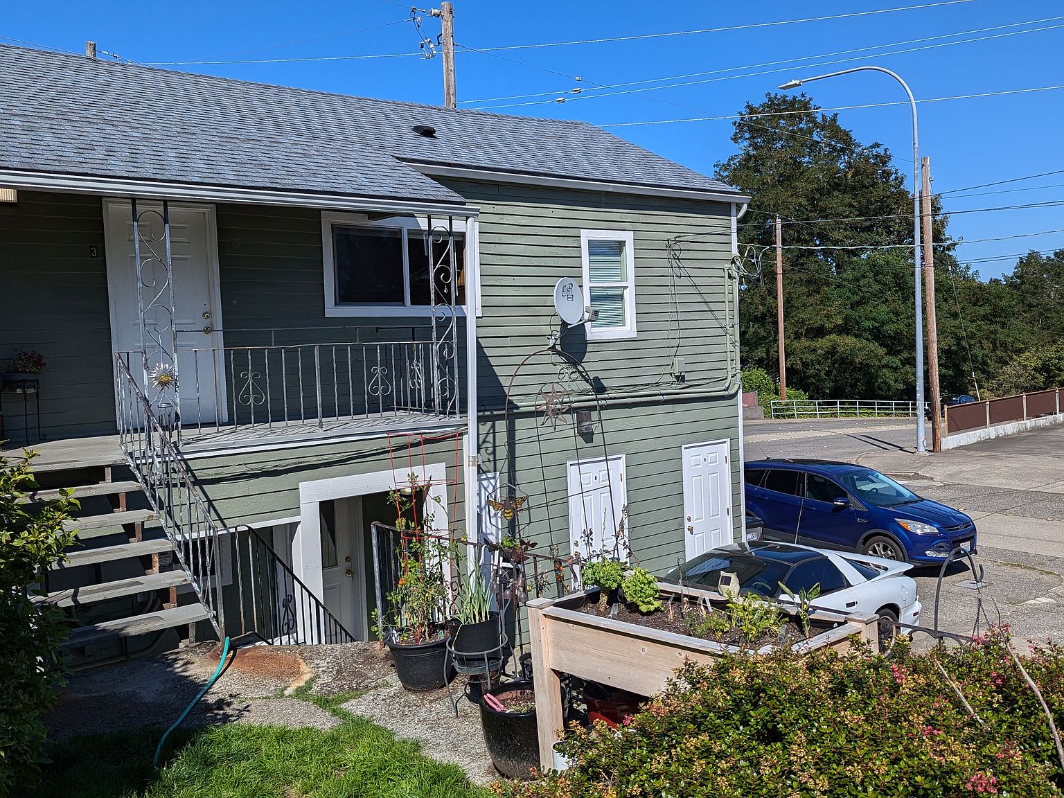 1017 Chester Ave APT 3, Bremerton, WA 98337 | Zillow