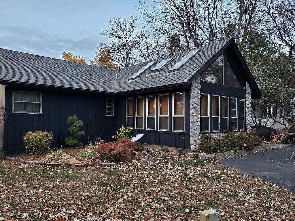 40479 Lake Volney Ln, Le Center, MN 56057 | Zillow