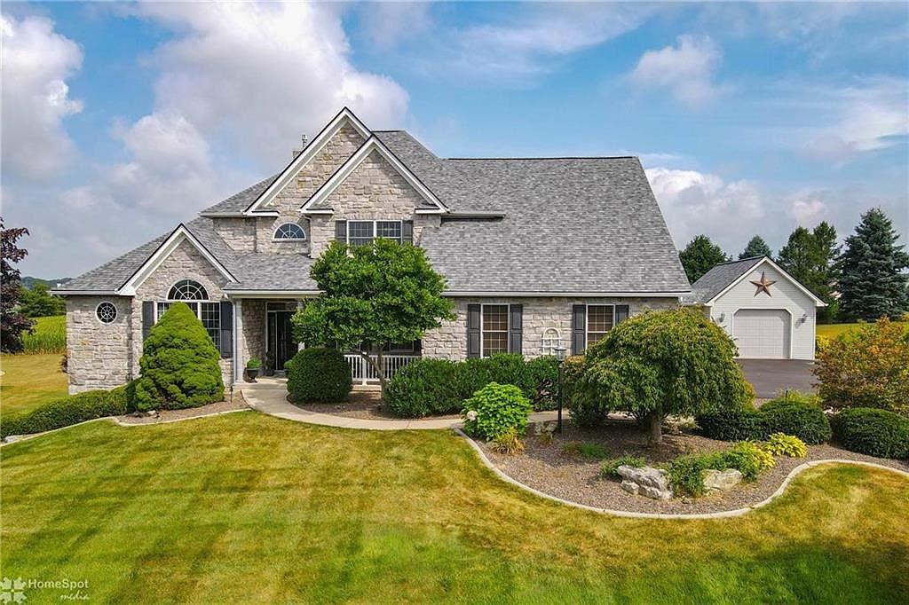 5326 Wagon Wheel Dr, Schnecksville, PA 18078 | Zillow