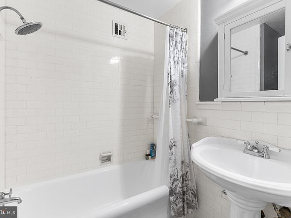1324 Locust St APT 723, Philadelphia, PA 19107 | Zillow