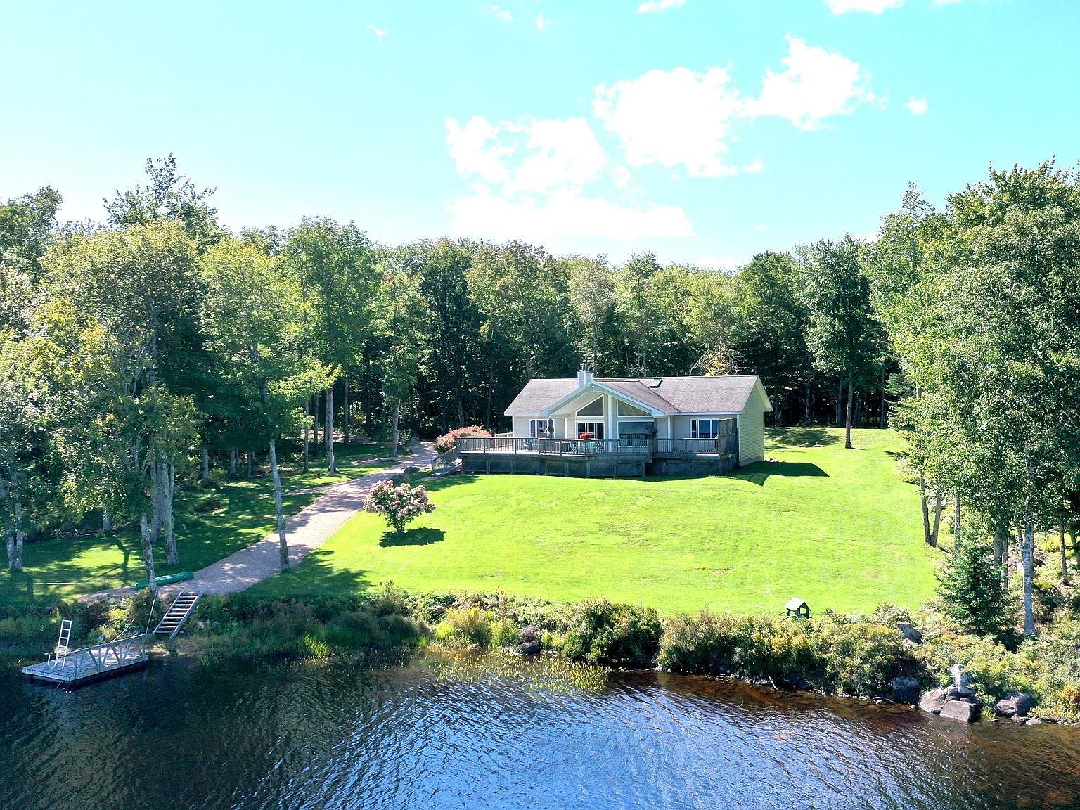368 Chain Lake Rd W, Kings, NS B0R 1H0 | Zillow