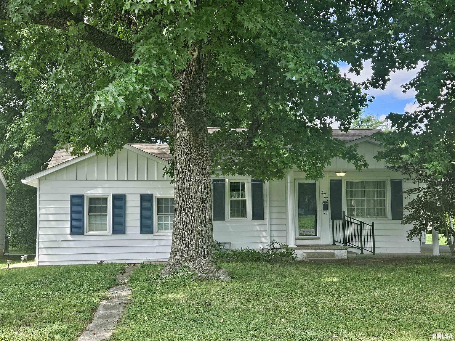 409 W 5th St, Benton, IL 62812 | Zillow
