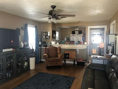 1312 N Russell St, Pampa, TX 79065 | Zillow