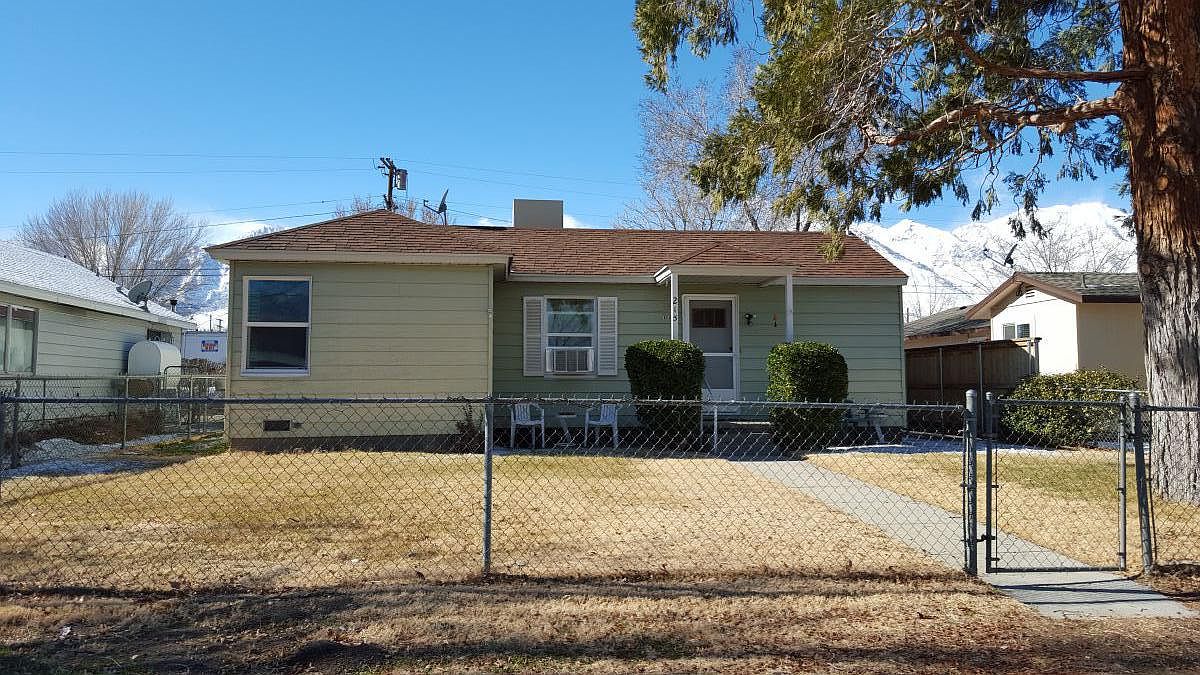 215 S Clay St, Independence, CA 93526 | Zillow