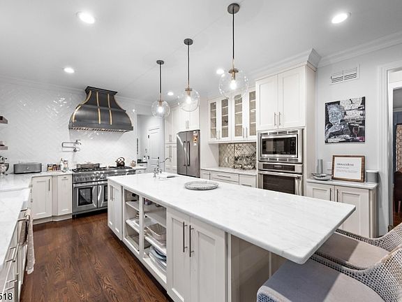 595 Bloomingdale Ave, Kenilworth, NJ 07033 | MLS #3974511 | Zillow