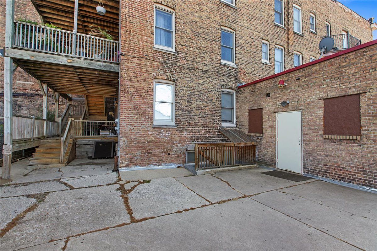 160 Symphony Way #1, Elgin, IL 60120 | Zillow