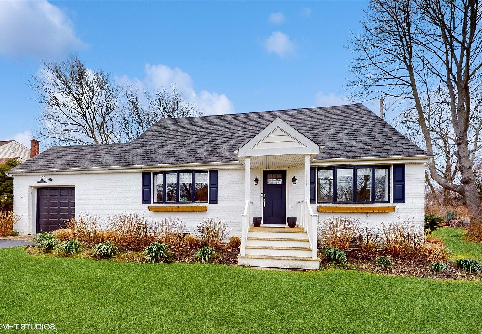 33 Circle Dr, Riverhead, NY 11901 | Zillow