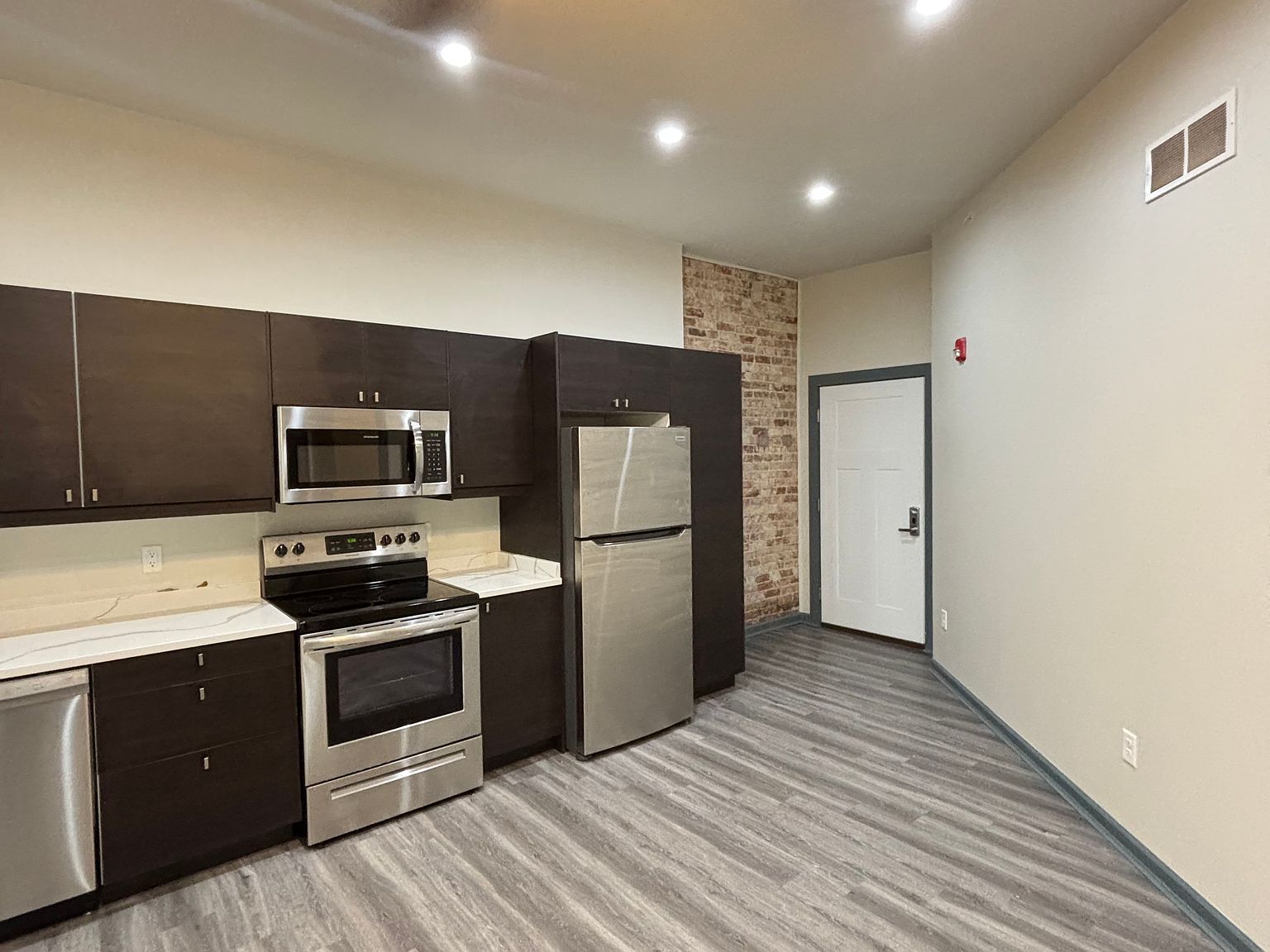 44 E Utica St #1A, Buffalo, NY 14209 | Zillow