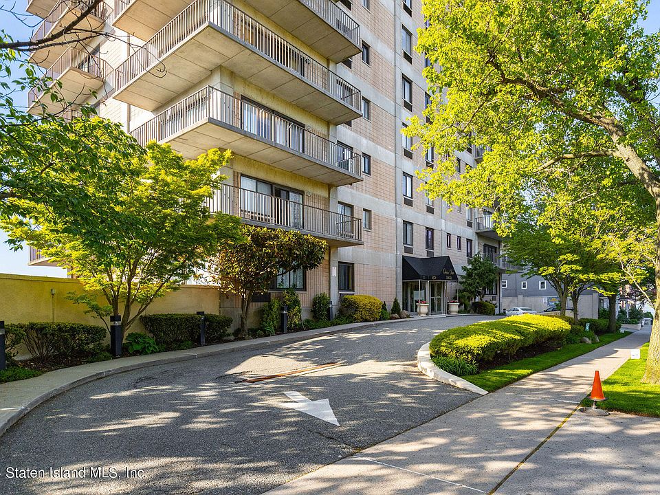 31 Hylan Blvd Staten Island NY | Zillow