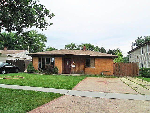 734 S Dennis Rd, Wheeling, IL 60090 | Zillow