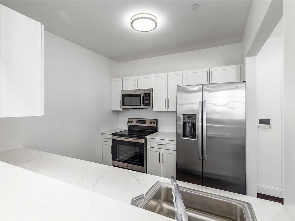 3100 Bergenline Ave UNIT 402, Union City, NJ 07087 | Zillow