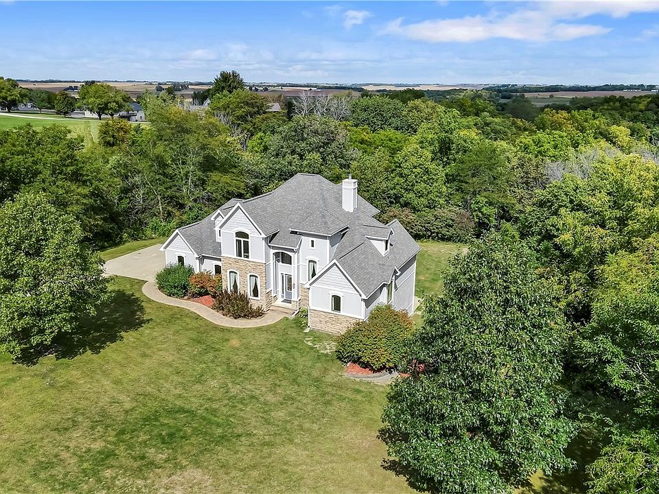 2277 Dakota Dr, Pella, IA 50219 | MLS #678949 | Zillow