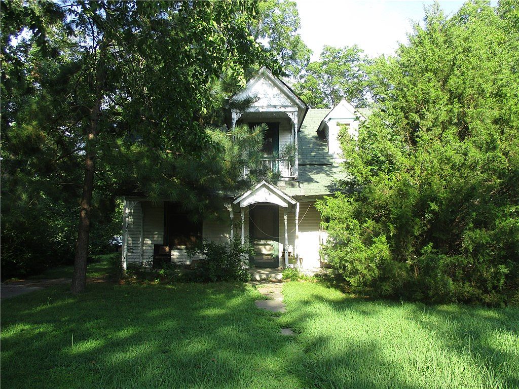 138 N Otis St, Gentry, AR 72734 | Zillow