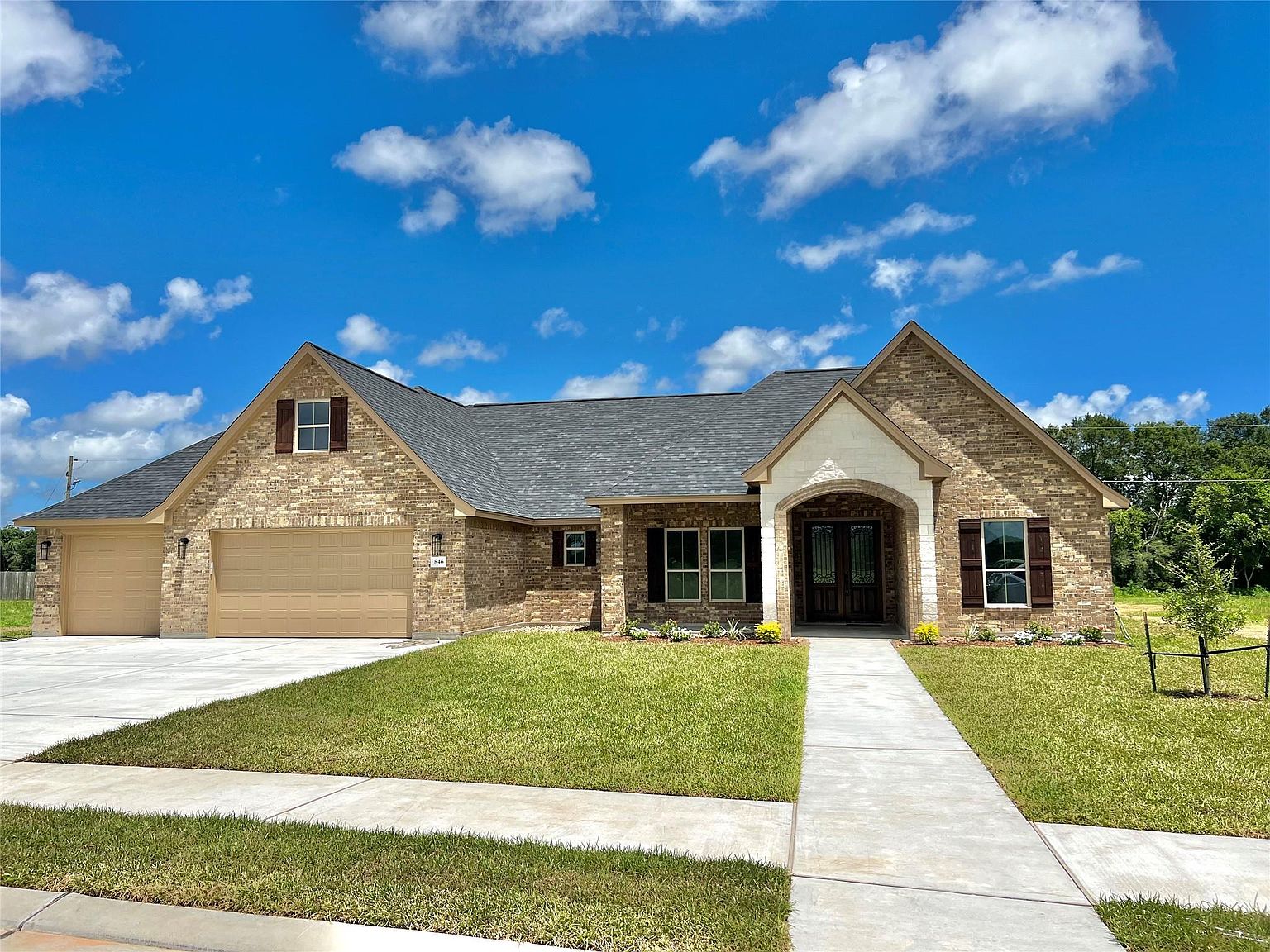 846 Oak Ridge Dr, Angleton, TX 77515 | Zillow
