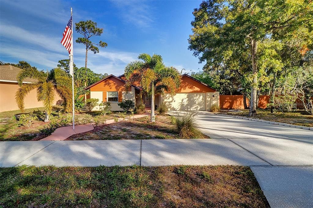 3008 Pineview Dr, Holiday, FL 34691 | MLS #U8224040 | Zillow