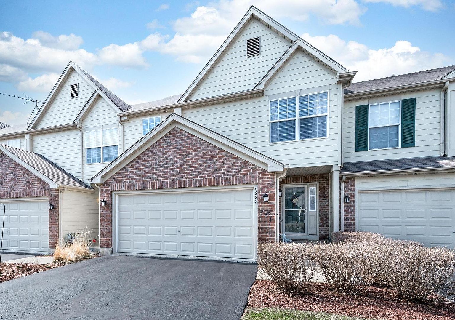 5227 Cobblers Xing #5227, Mchenry, IL 60050 | Zillow