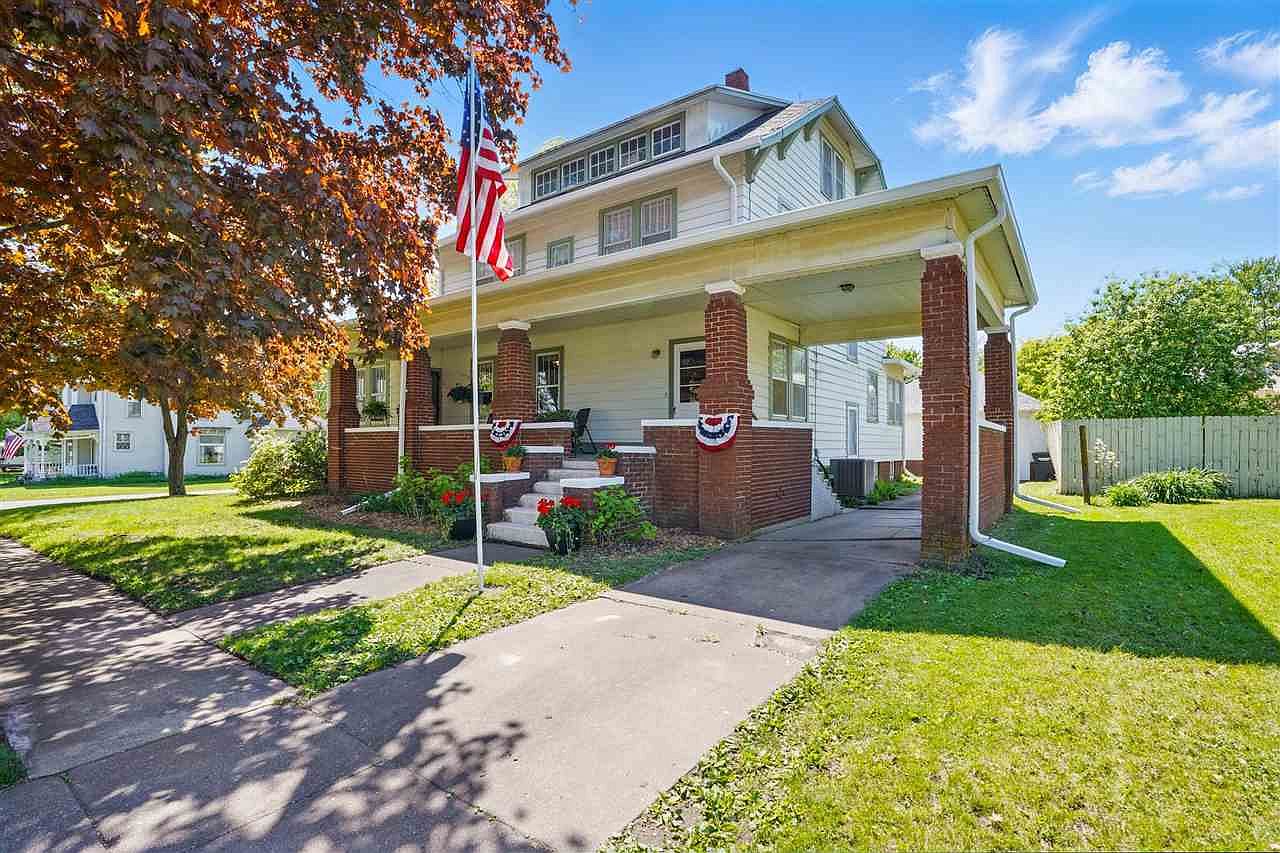 109 S Church St, Morning Sun, IA 52640 | Zillow