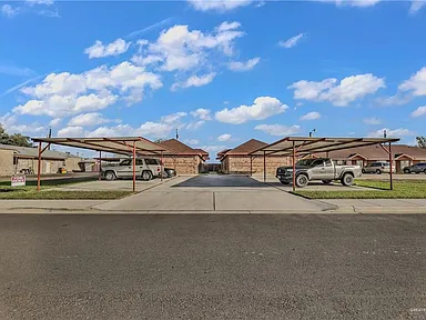 704 Thompson Rd Mission TX | Zillow